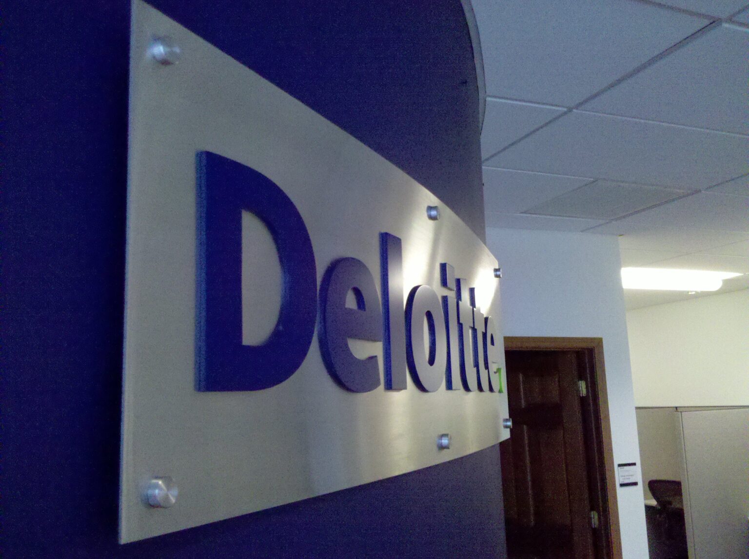 Deloitte - Digitalartz Sign Studio & Graphics Haus